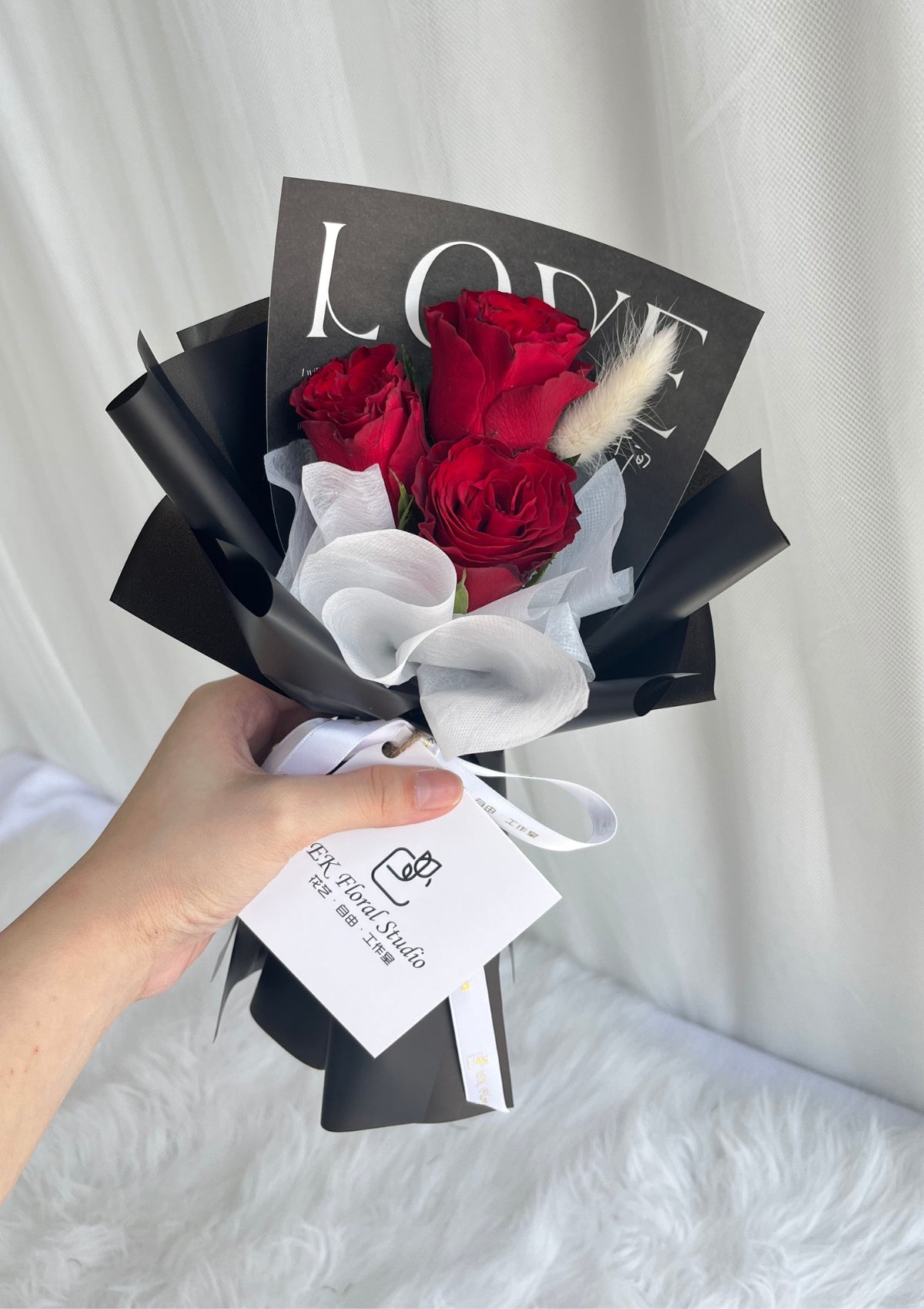 3 Red Rose Mini Bouquet 3支鲜花红玫瑰小花束 – EK Floral Studio